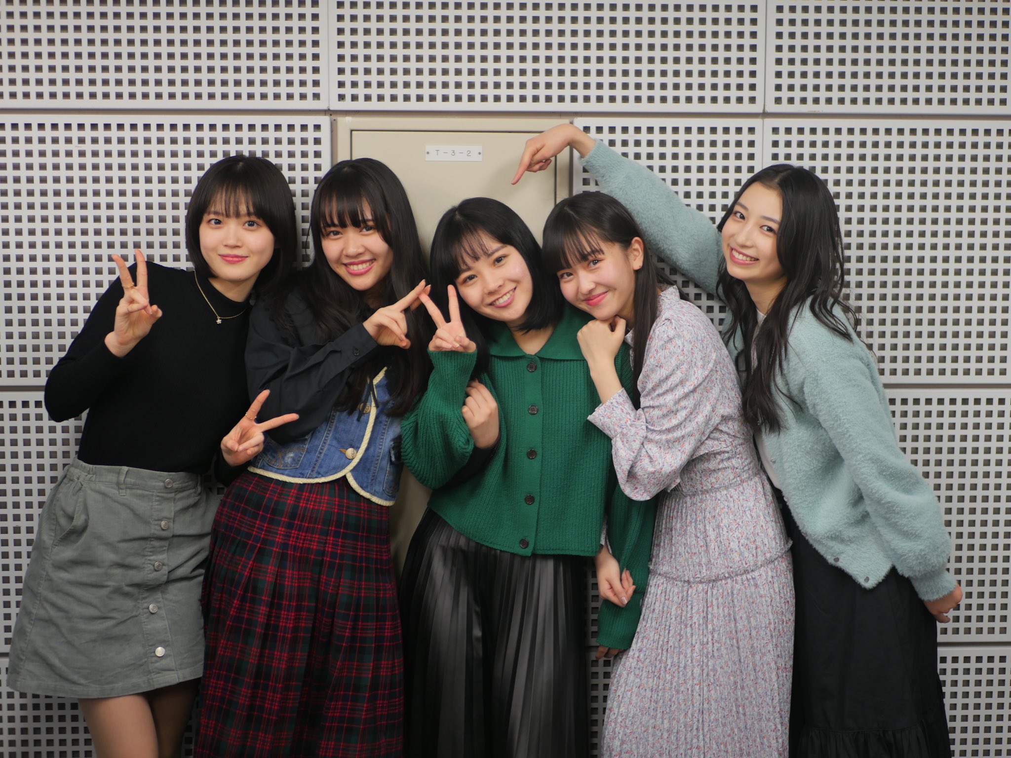 @onefive on Twitter: "#onefive がゲスト出演した 「新谷ゆづみのひとりゴト。」 配信スタートしました〜！ https://t.co/liRtm7VOZP ぜひお ...