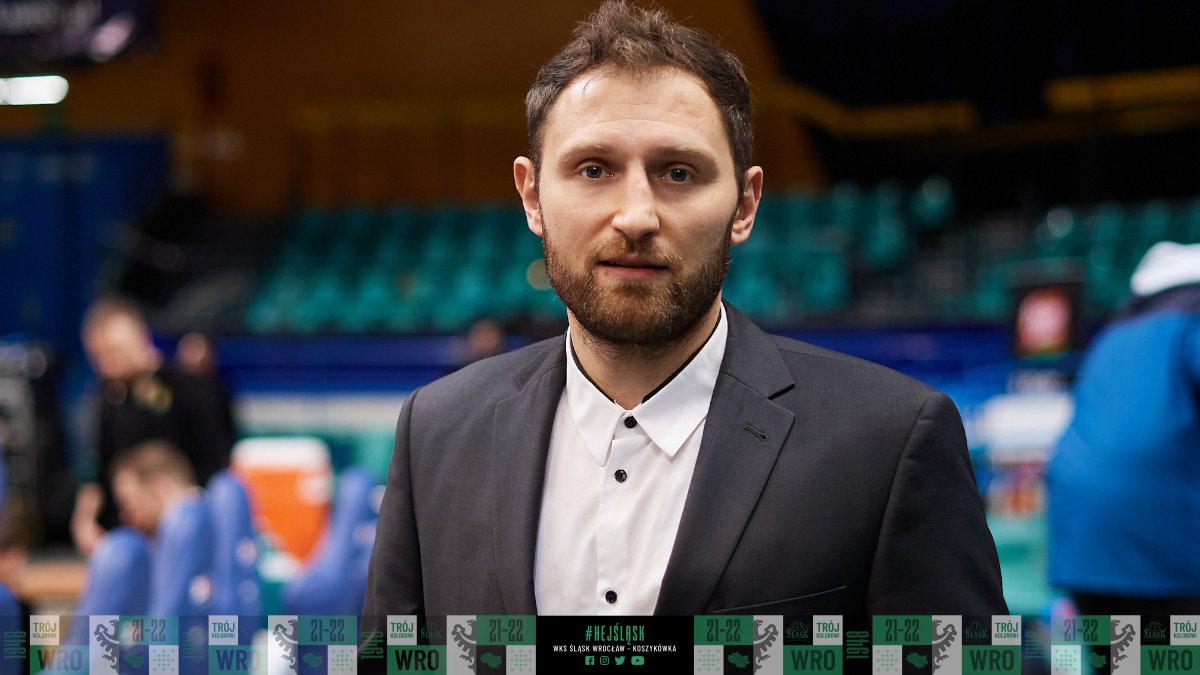 Classify Adrian Mroczek-Truskowski and where would he pass?