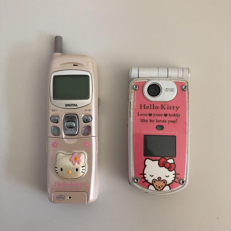 Hello Kitty Motorola Phones