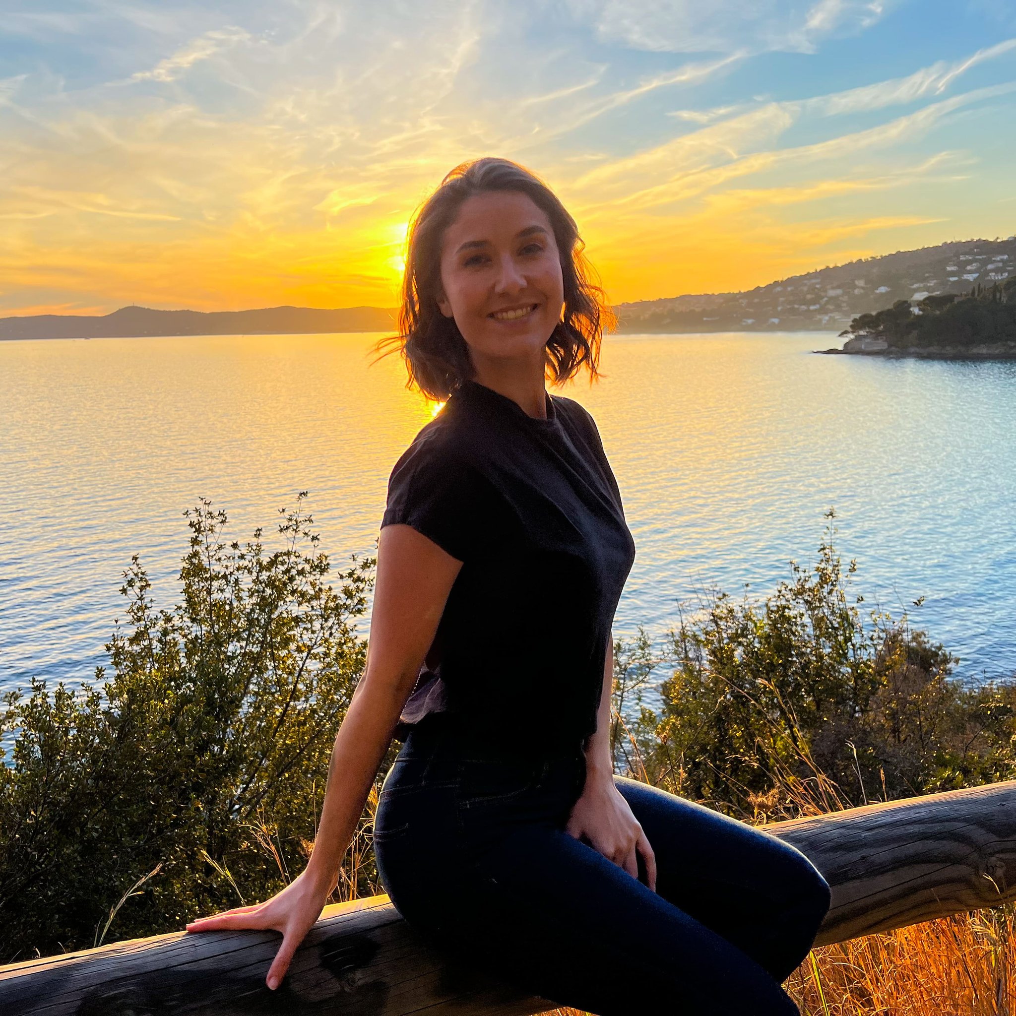 TW Pornstars - Nephael. Twitter. Bien le bonjour les coquins 😘😘 . 7:45 ...