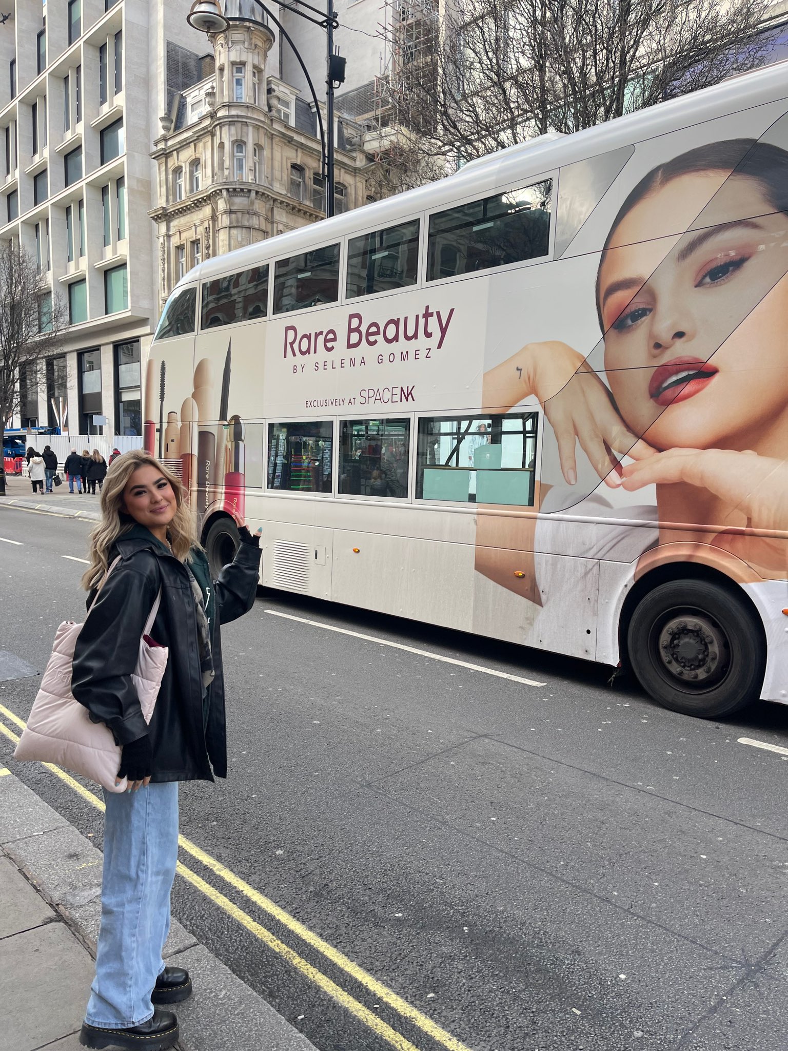 Selena Gomez Tour Bus