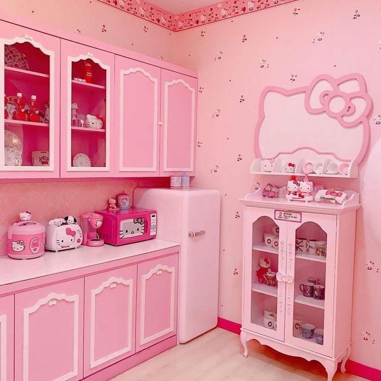 Hello Kitty Kitchen