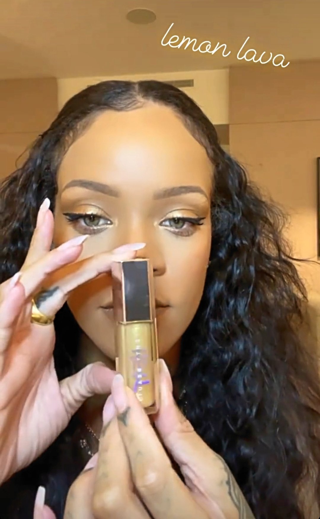 Rihanna Instagram 2022