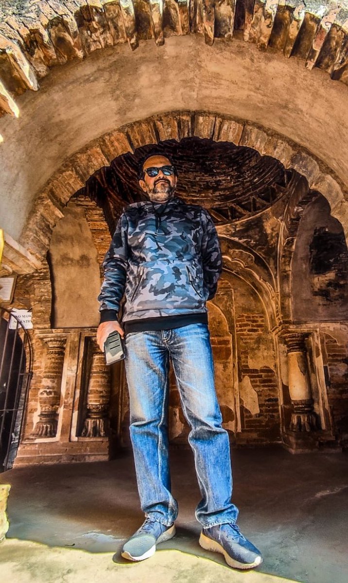 Guess where I am. ( bengalis do not guess please) - المسلسل من Subhadip ...