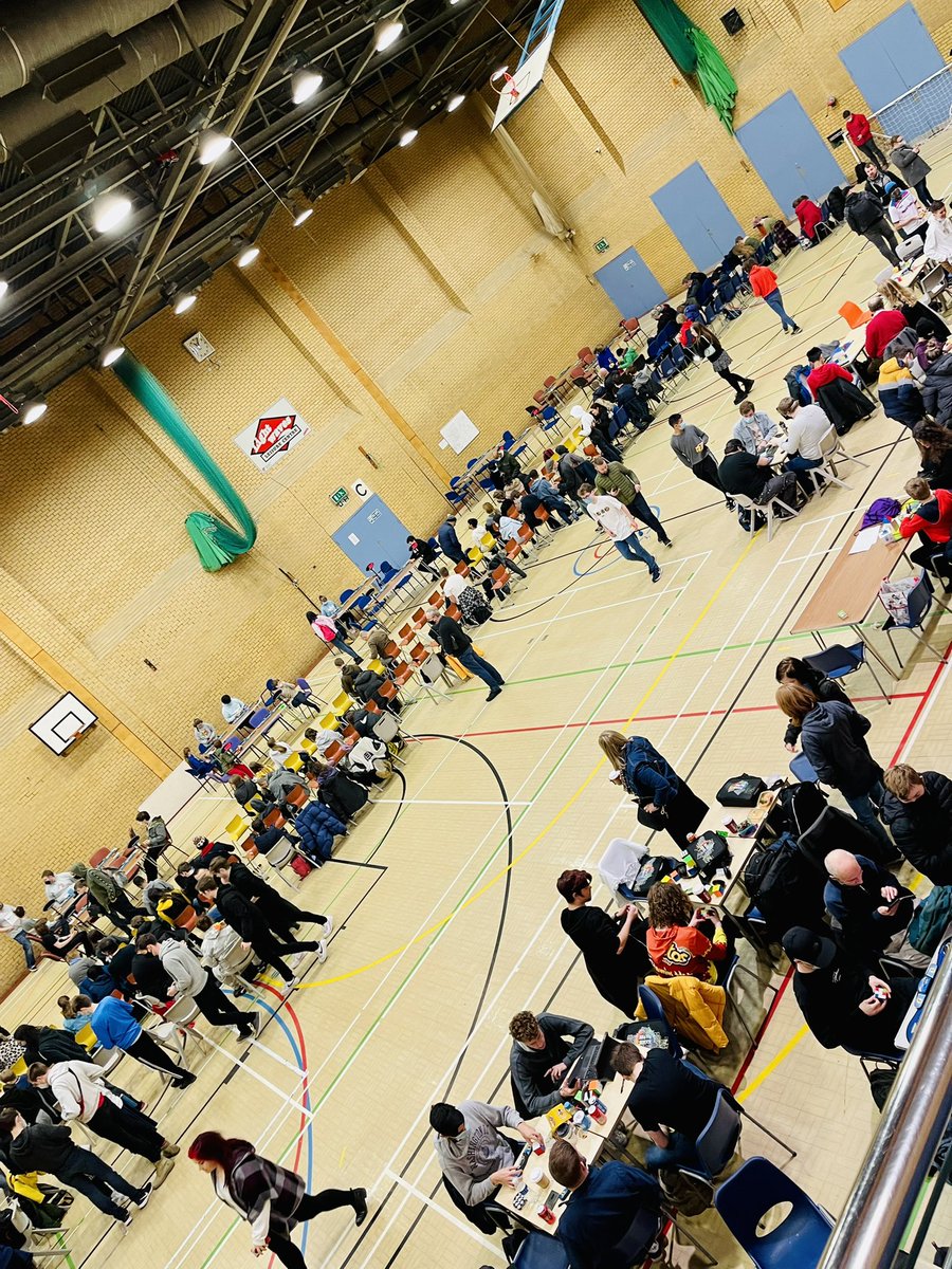 🧵: Somehow my 13yo managed to convince me to drive him for 5 hours and ...