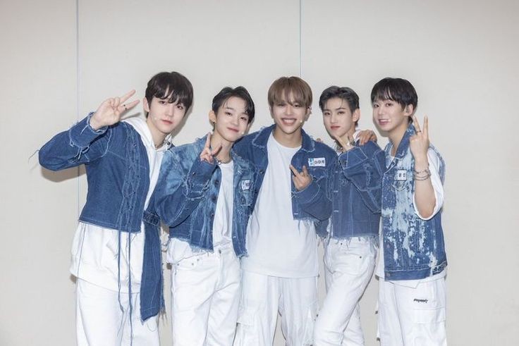 #JYPLOUD hashtag on Twitter