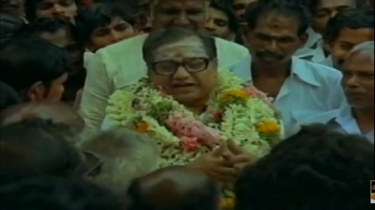 பொண்டாட்டியே தெய்வம் 🙏 (@Sollakudatham) | Twitter