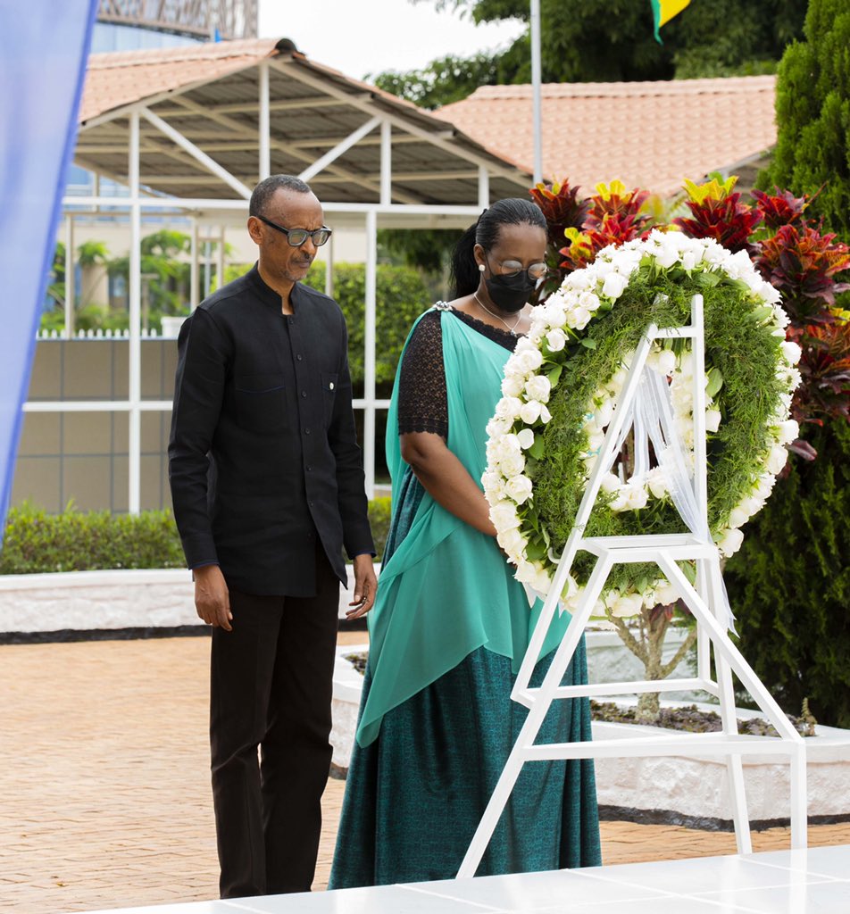 Presidency | Rwanda on Twitter: "President Kagame and First Lady Jeannette Kagame laid a wreath ...