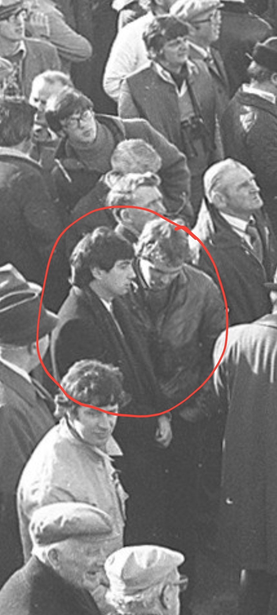 Unexplained Photos Of Time Travelers