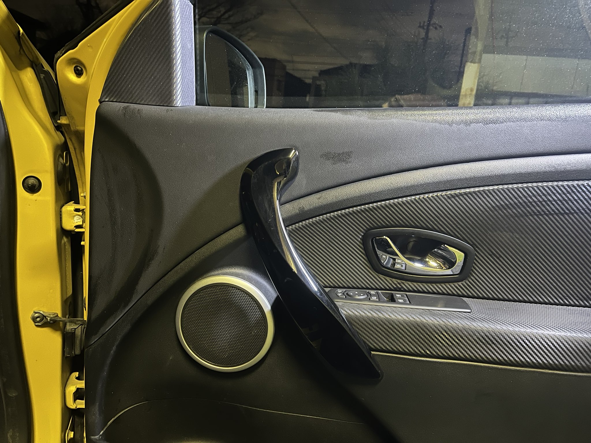 FrogDrive on Twitter: "メガーヌあるあるですが、壊れて半年以上経つので直しみようかと… https://t.co/FsSw1gC3Er" / Twitter