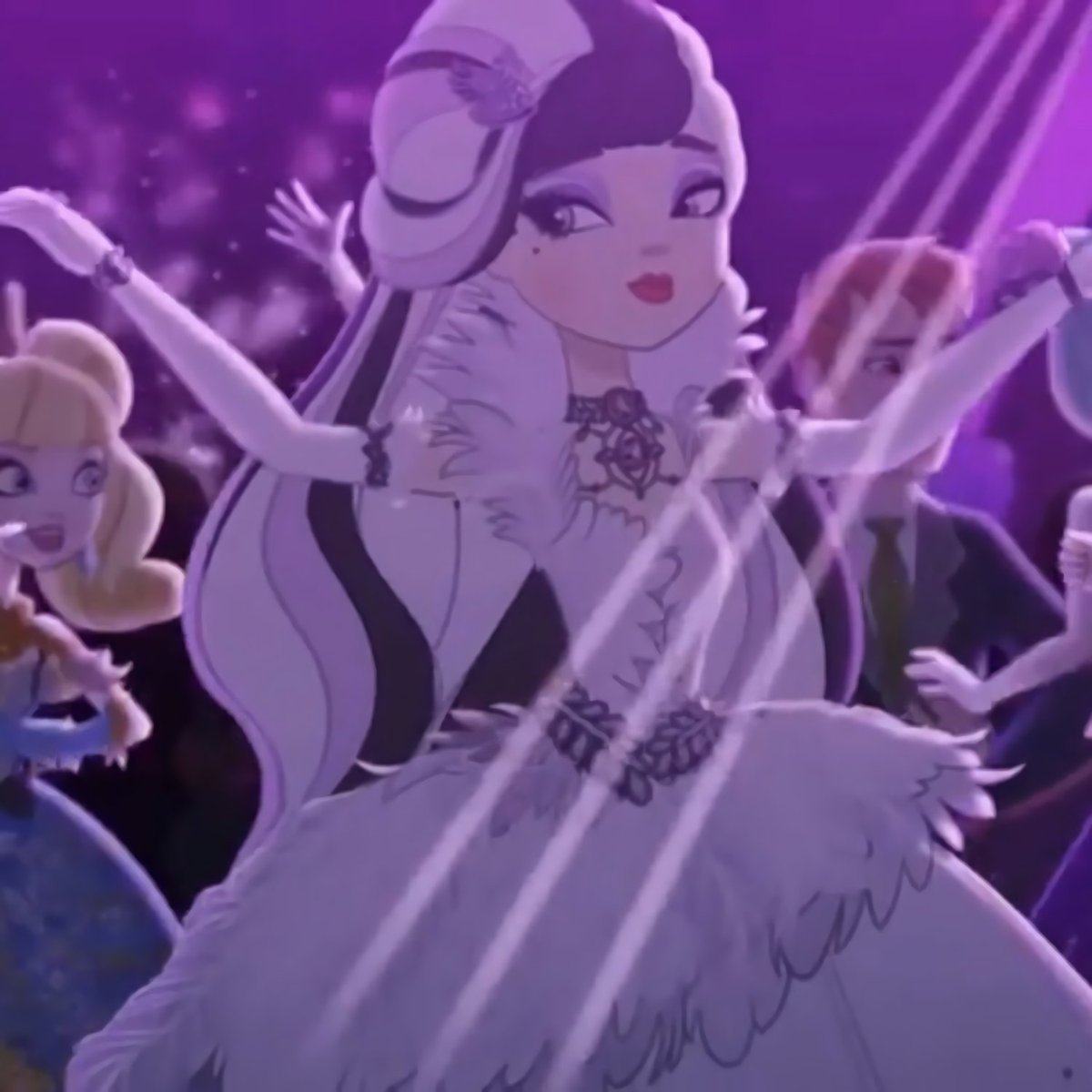 Duchess Swan Thronecoming