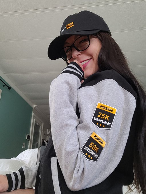 TW Pornstars - Nerdy FAERY🔞. Pictures and videos from Twitter.