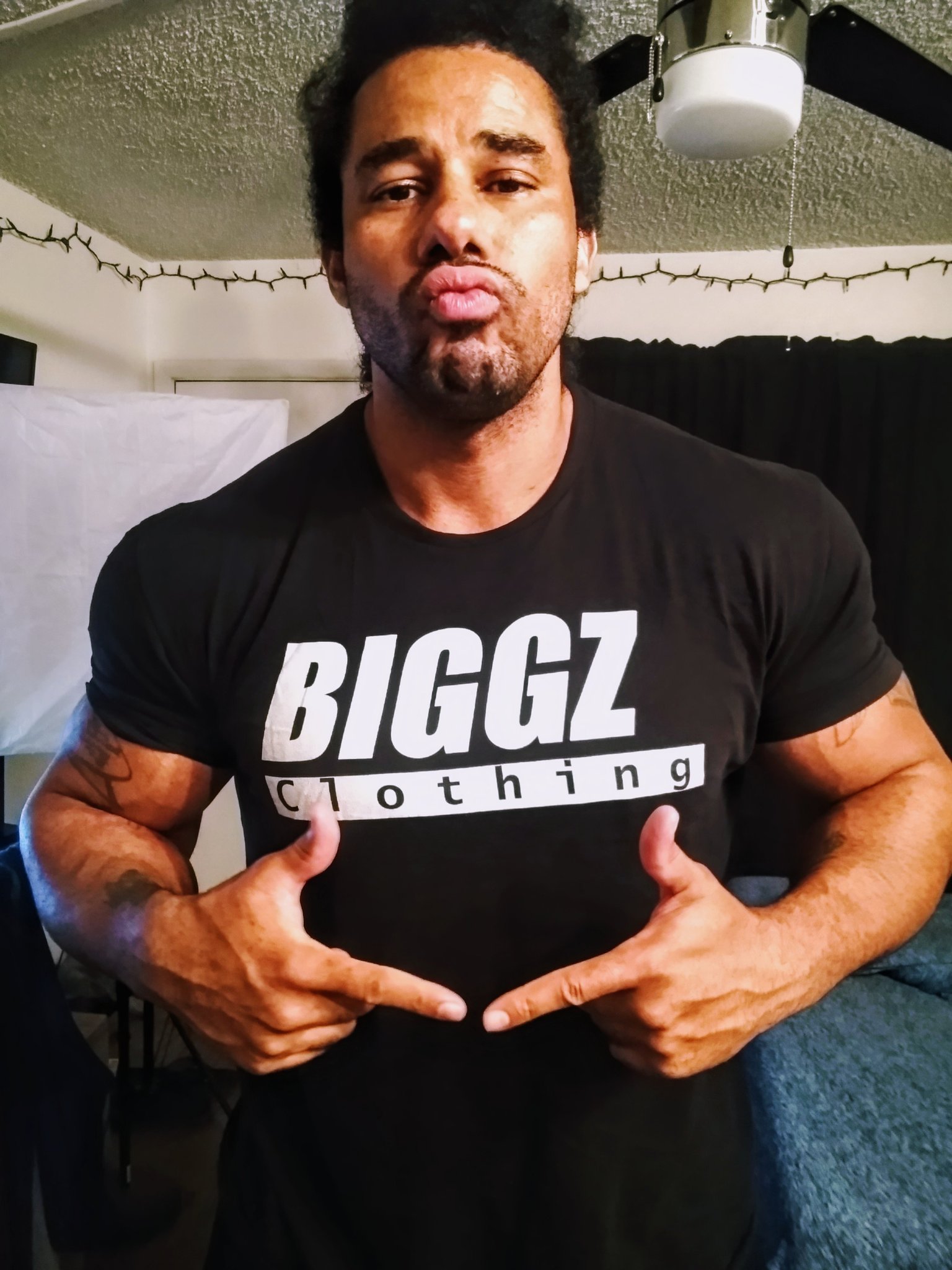 TW Pornstars - Muscle God Samson Hercules. Twitter. Big Zaddy Mr Biggz ...