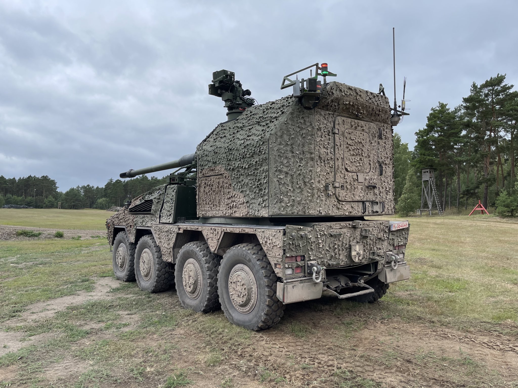 Nicholas Drummond on Twitter: "In some situations, challenging terrain may mandate a tracked ...