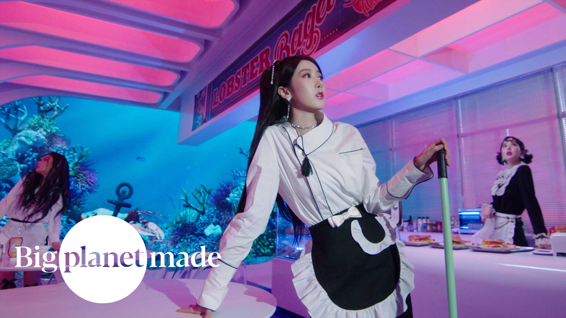 VIVIZ on Twitter: "VIVIZ The 1st Mini Album 'Beam Of Prism' 'BOP BOP!' MV Teaser #2 🔗 https://t ...