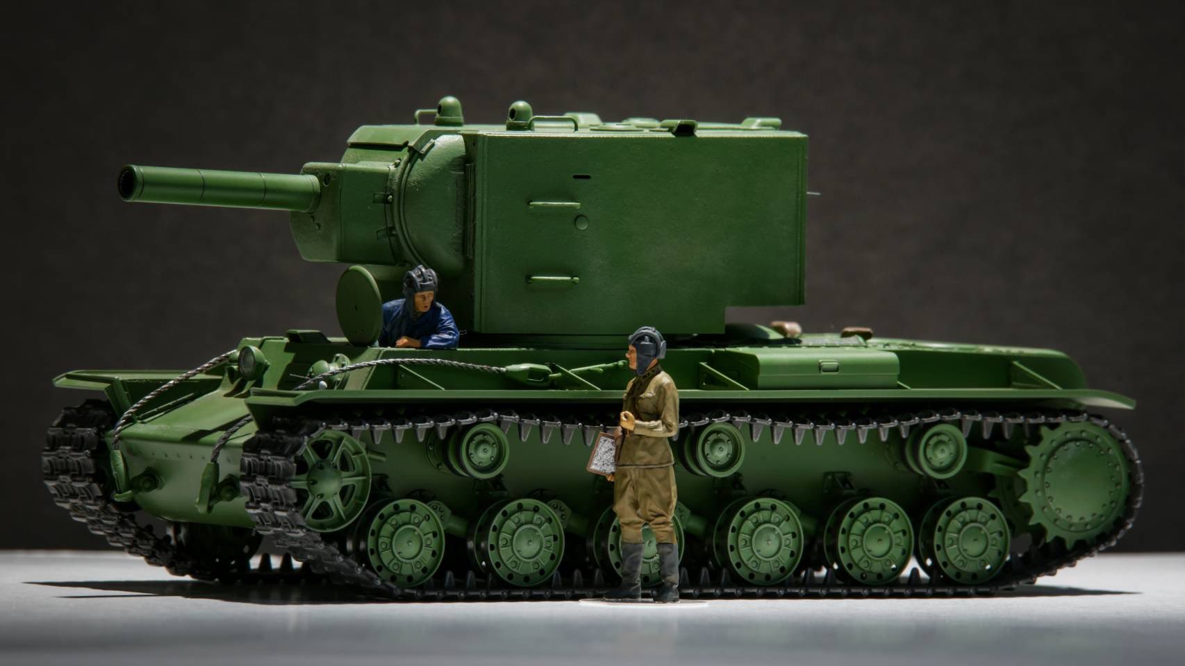 タミヤ プラモデルファクトリー 新橋店 on Twitter: "「1/35 ソビエト重戦車 KV-2」！ ドイツ兵士たちが“ギガント(怪物)”と恐れた大型の砲塔は1/35スケールでも大迫力 ...