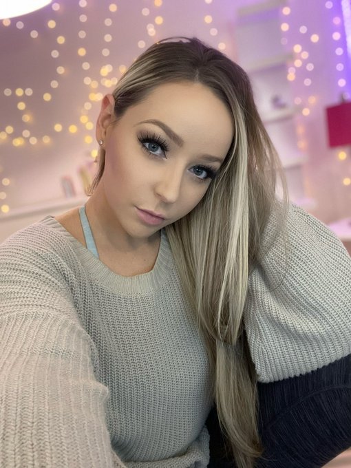 TW Pornstars - Jessica Bennett. Pictures and videos from Twitter.