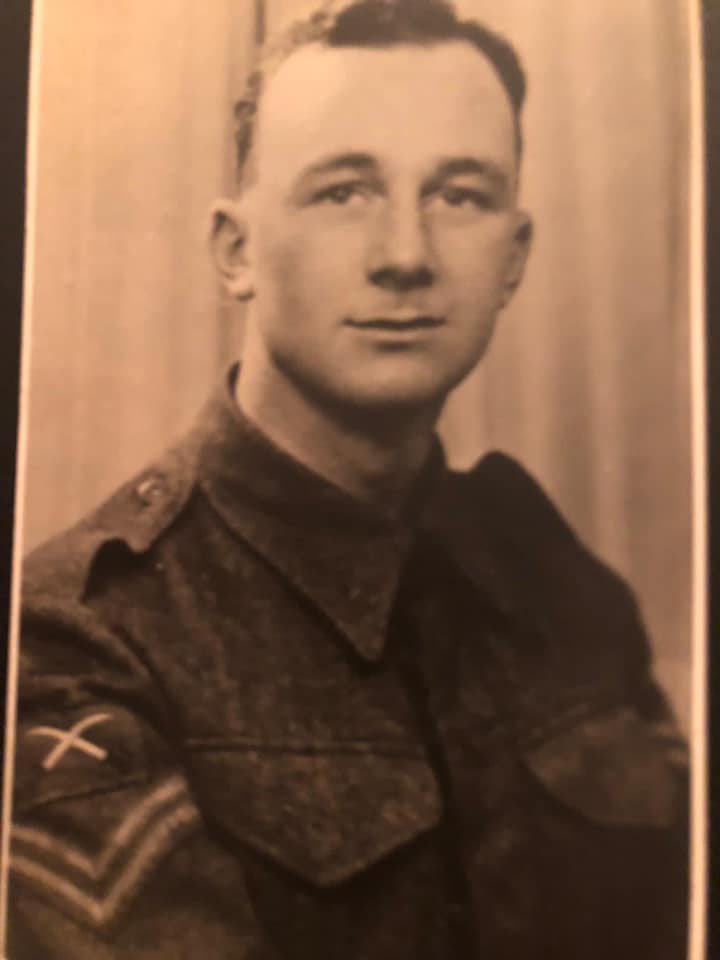 Buster Merryfield's Instagram, Twitter & Facebook on IDCrawl