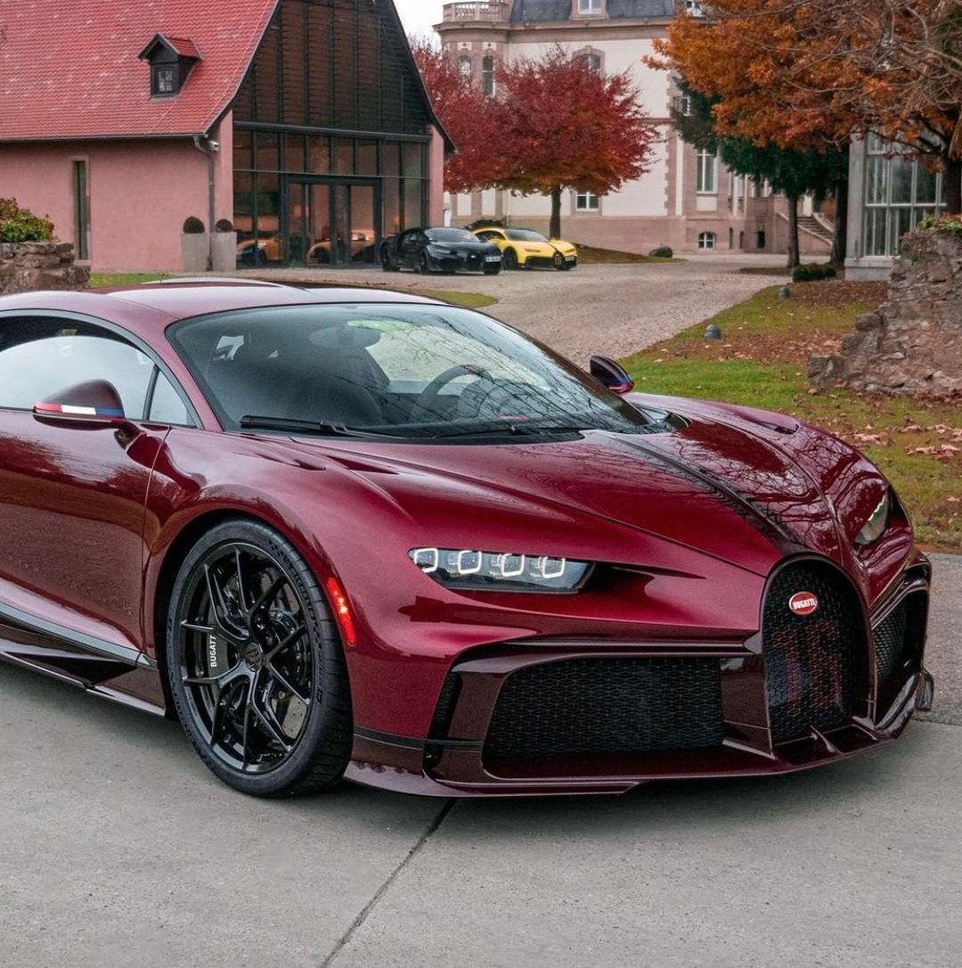 Bugatti 2022 Red
