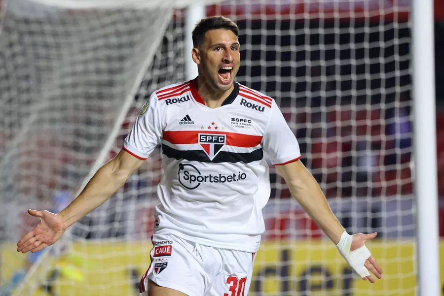 Calleri vive seu maior jejum de gols deste ano com a camisa do São Paulo