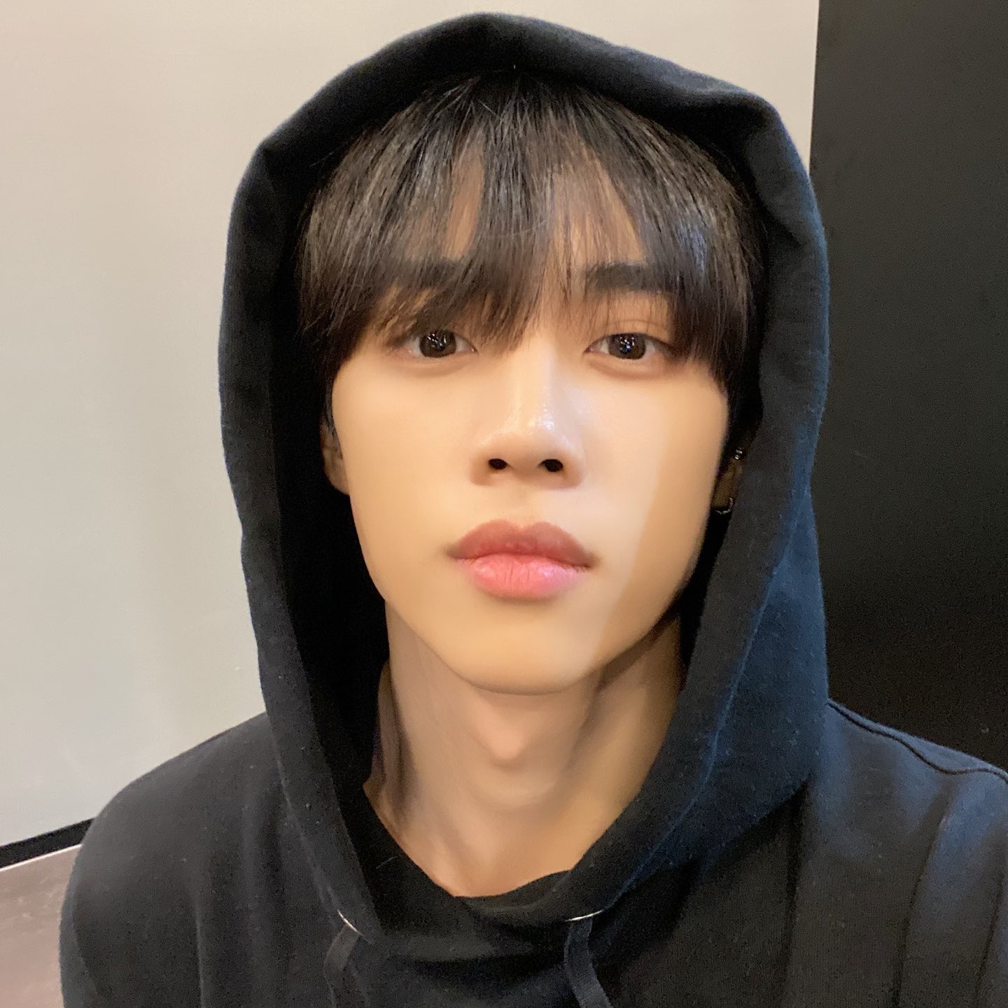 Korean Boy Selca 5 Male K Pop Idols Who Are The Kings Of Mirror Selcas