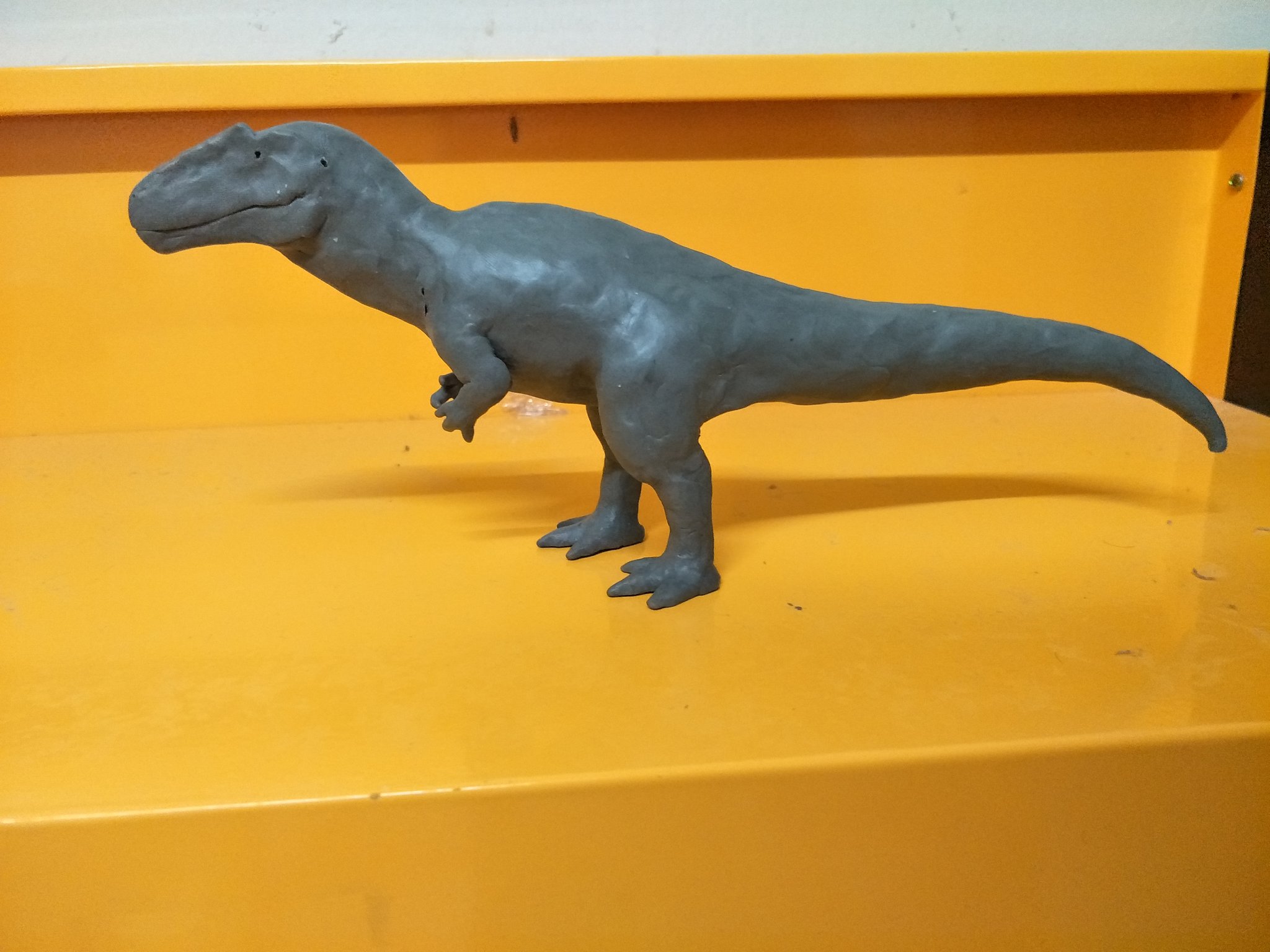 Tangmo Mopet on Twitter: "Quick Carcharodontosaur sculpt…