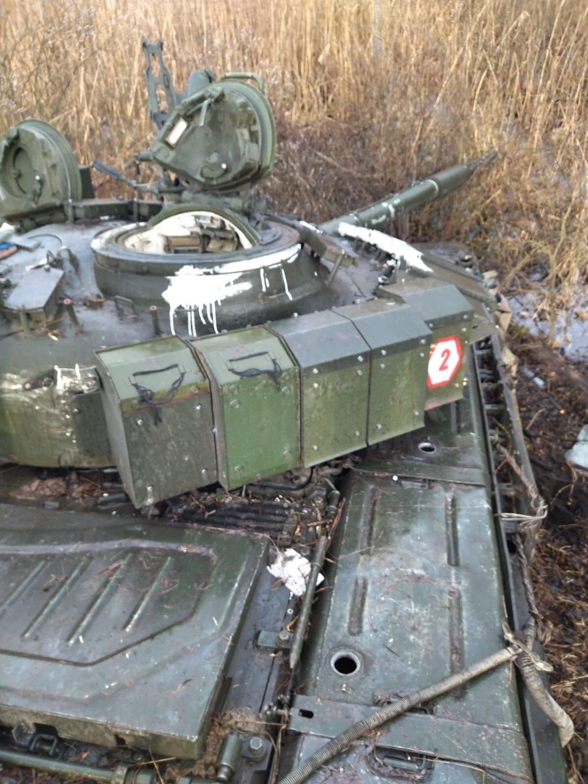 𝔗𝔥𝔢 𝔇𝔢𝔞𝔡 𝔇𝔦𝔰𝔱𝔯𝔦𝔠𝔱 on Twitter: "T-72B3 Obr.2016 MBTs of Russian Army. 235/…