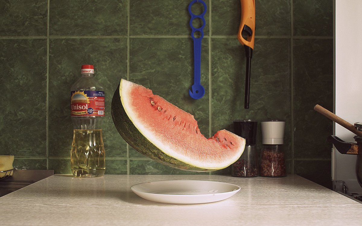 Looking for someone who can write a story to go with this bizarre scene ...