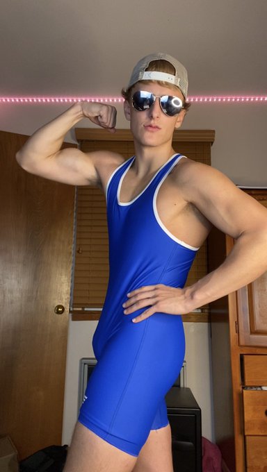 TW Pornstars - Loganwallcb (18+). The most liked pictures and videos from Twitter for all time ...