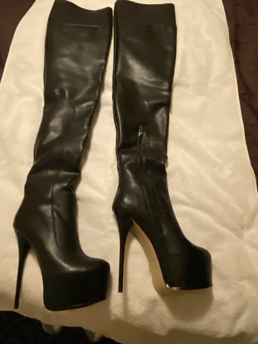 🔞 Seattle Femdom: Dominatrix Katherine Control on Twitter: "First sighting of my custom Arollo ...