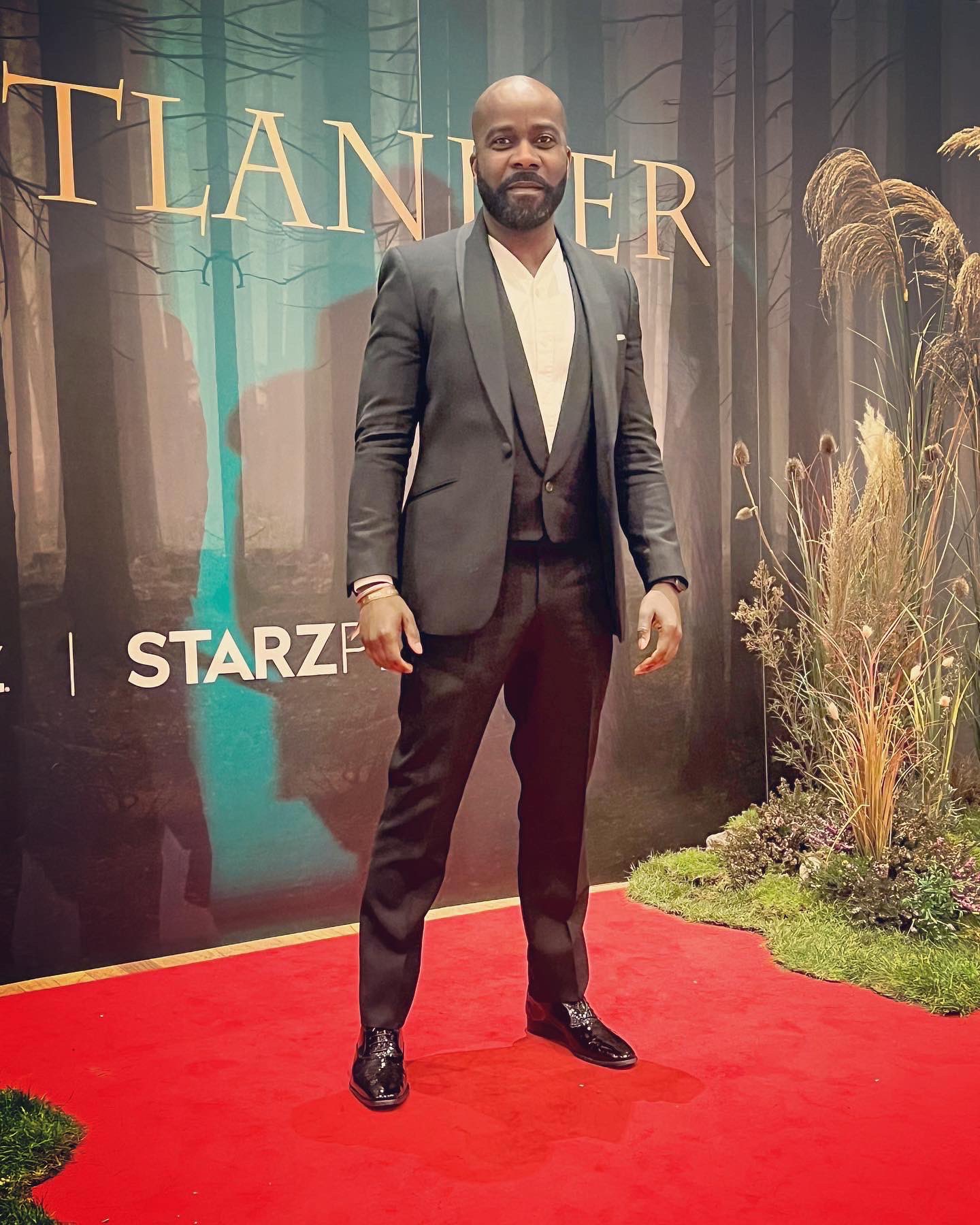 Melvin Odoom on Twitter: "S6 Premiere #MOREOutlander #STARZPLAY #Outlander https://t.co ...