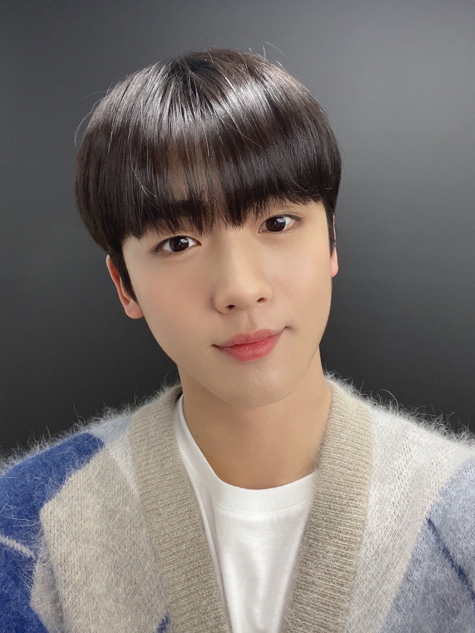 WEi JAPAN OFFICIAL on Twitter: "愛をいっぱい貰って幸せなヨハンくらい幸せな時間を過ごされたことを願いながら😍いつも遅い時間にも関わらず一緒にいてくださり ...