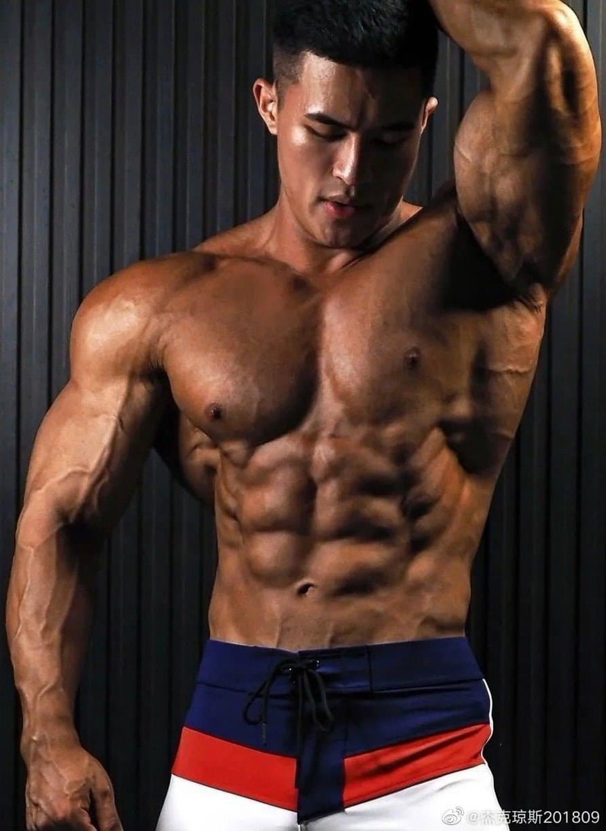 Muscle Guy on Twitter: "RT @MuscleSF: Handsome and built!"