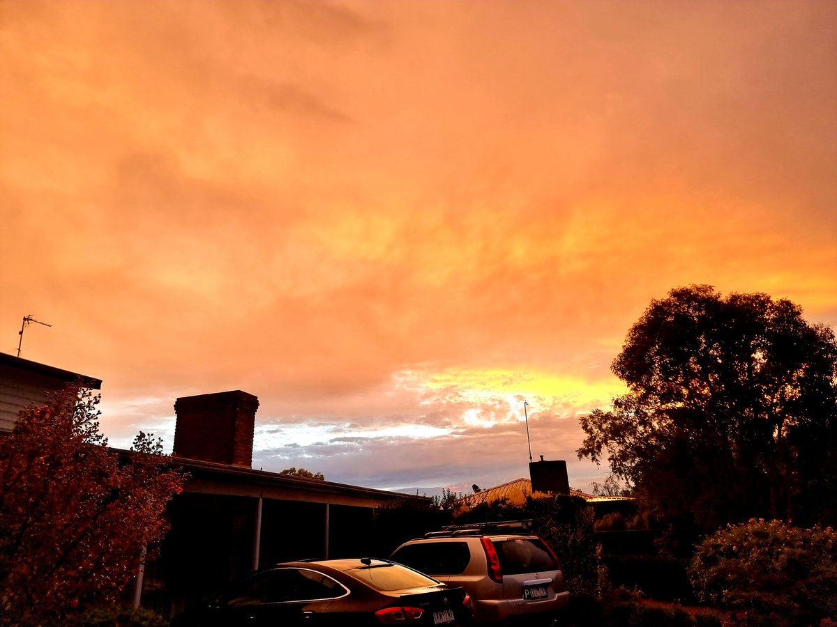 「Sunset post-thunderstorm 」|stu.psdのイラスト