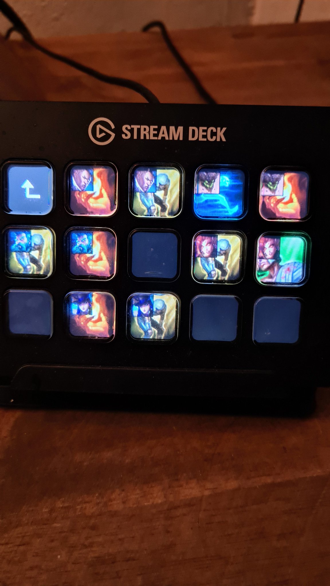 Karni on Twitter: "Es gibt mittlerweile für das Streamdeck ein Plugin Namens "LeagueDeck" Das ...