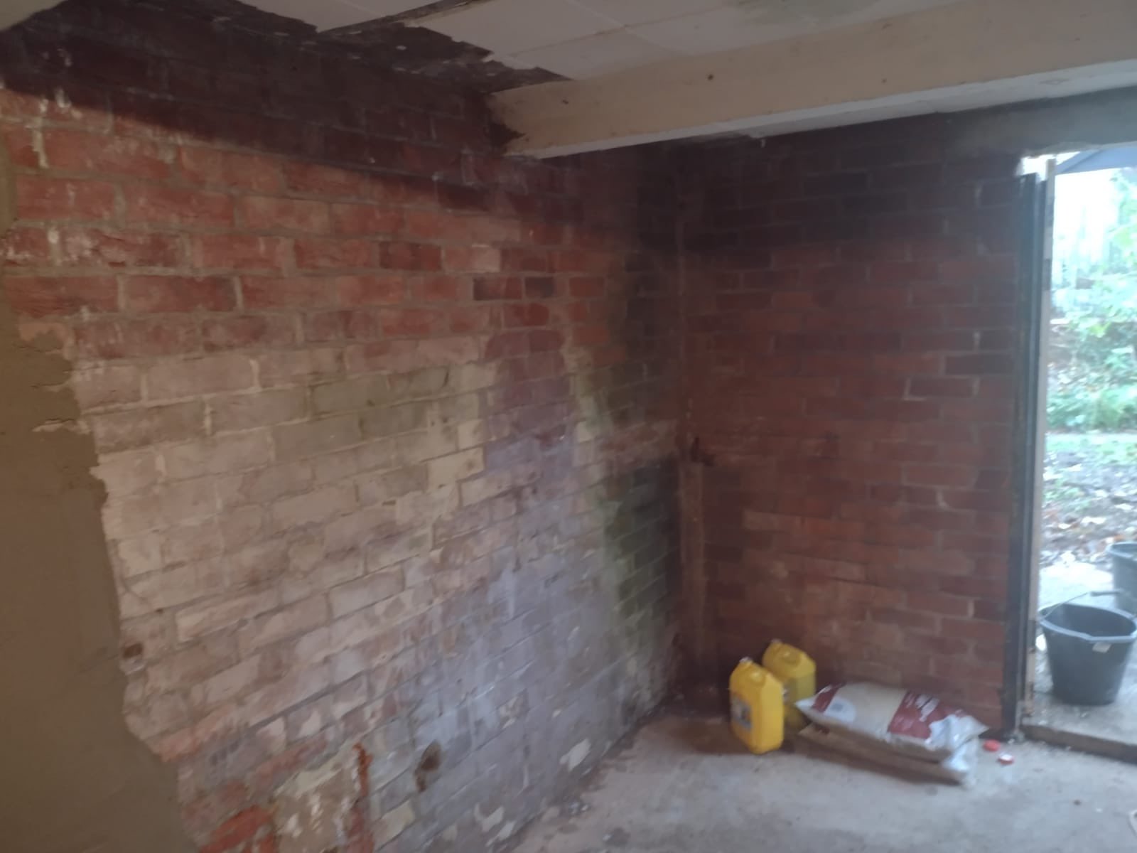 How To Cement Render An Internal Brick Wall | Psoriasisguru.com