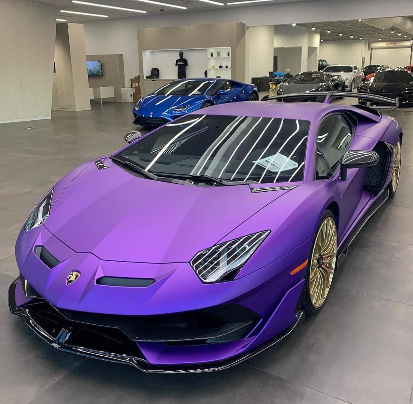 Matte Purple Lamborghini Aventador