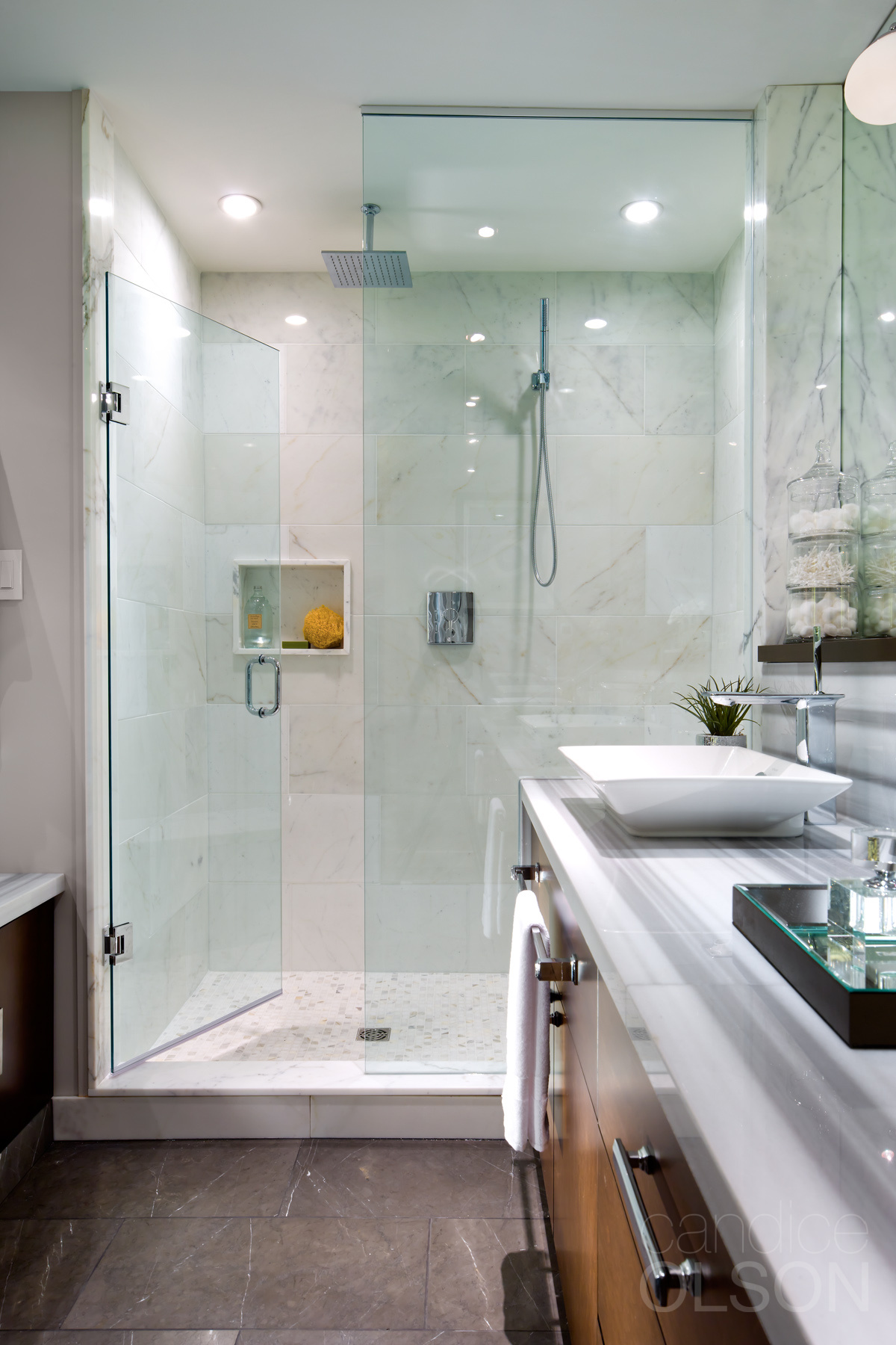Candice Olson Small Bathrooms