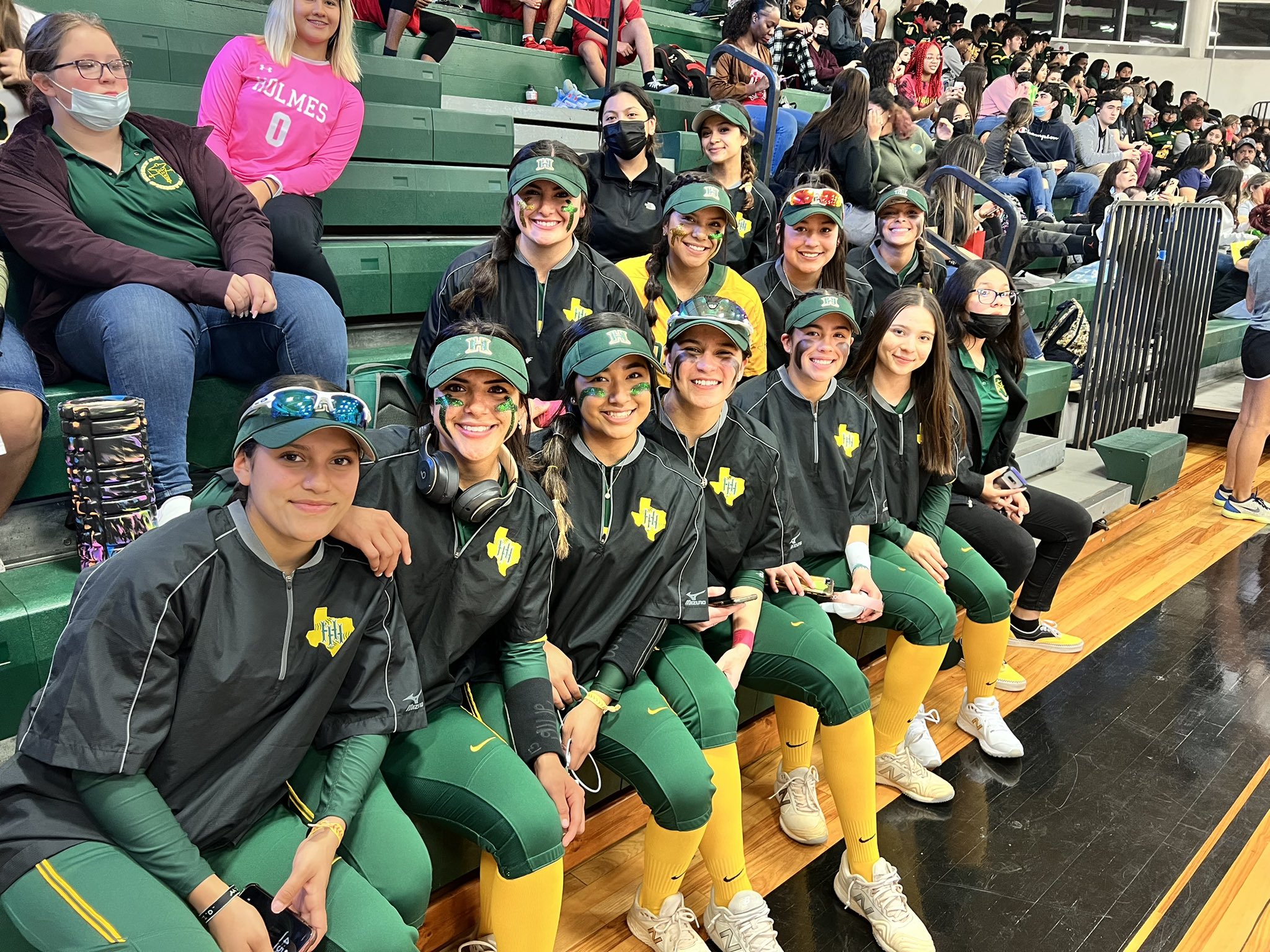 Holmes Huskies Softball 🥎 on Twitter: "Varsity softball plays Jay tonight at NISD#2 at 5! JV at ...