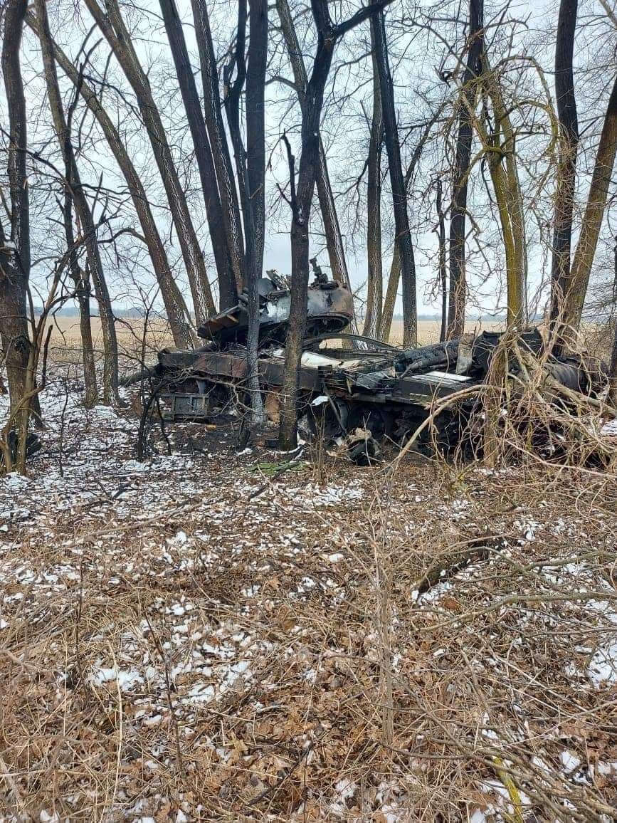 The RAGE X on Twitter: "Abandoned and destroyed T-72B3 UBH and complex hardware communication ...