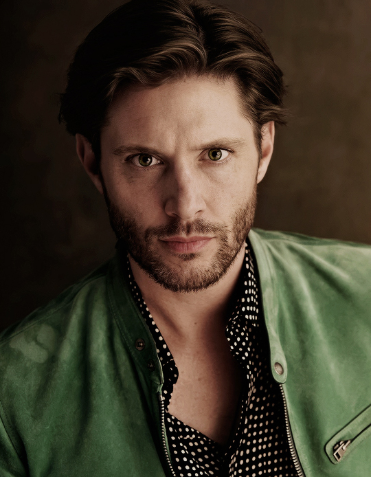 King Jensen Ackles ♚ on Twitter: "Jensen Ackles of The Boys poses for a portrait during 2022 ...