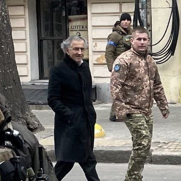 Guillaume Lopez on Twitter: "Nouvelle photo de BHL avec Maxim Marchenko à Odessa l ' ancien ...