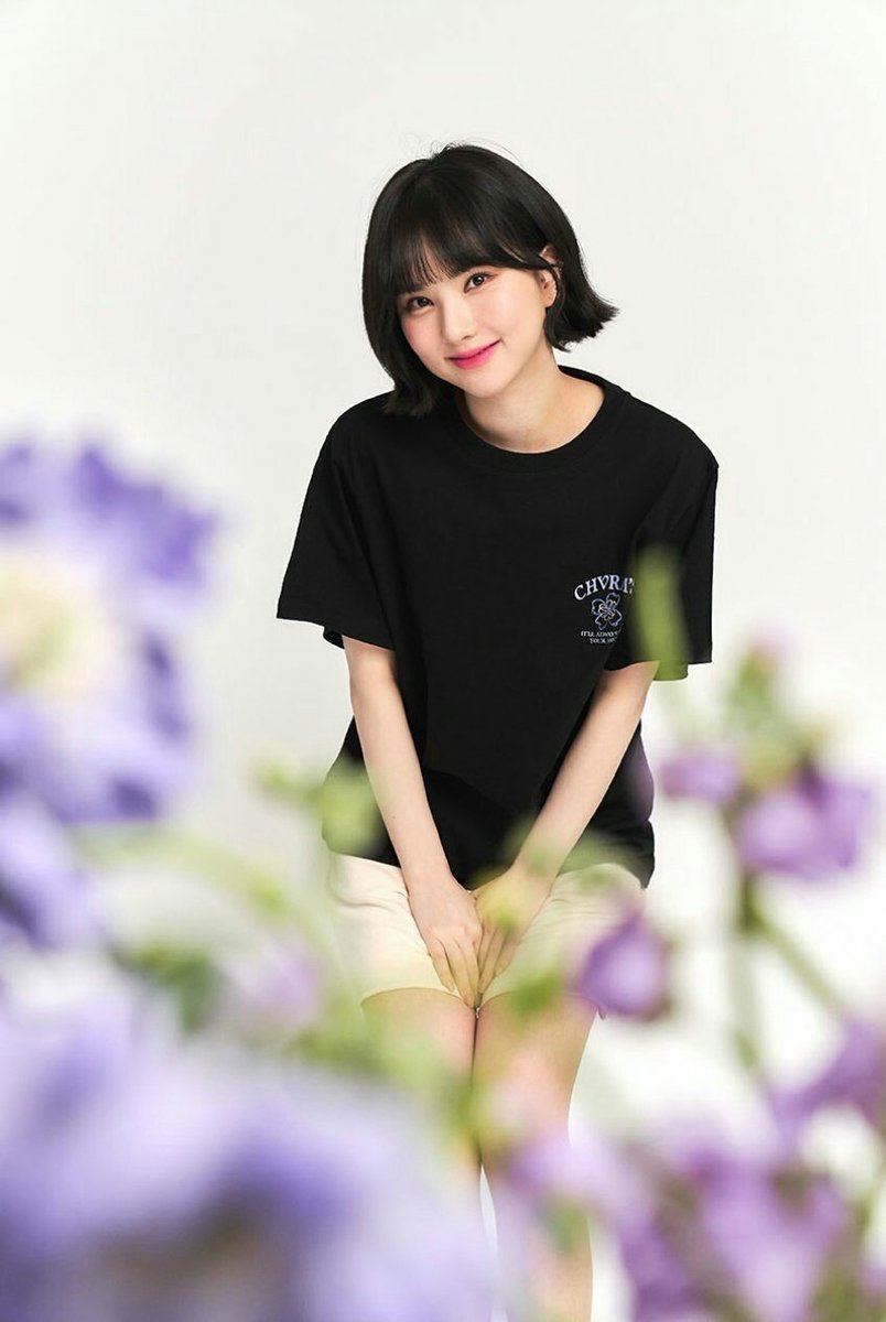 비비지 업데이트 on Twitter: "[📷] - #VIVIZ X CHARM'S EUNHA (1/4) #VIVIZ #EUNHA #비비지 #은하 @VIVIZ_official…