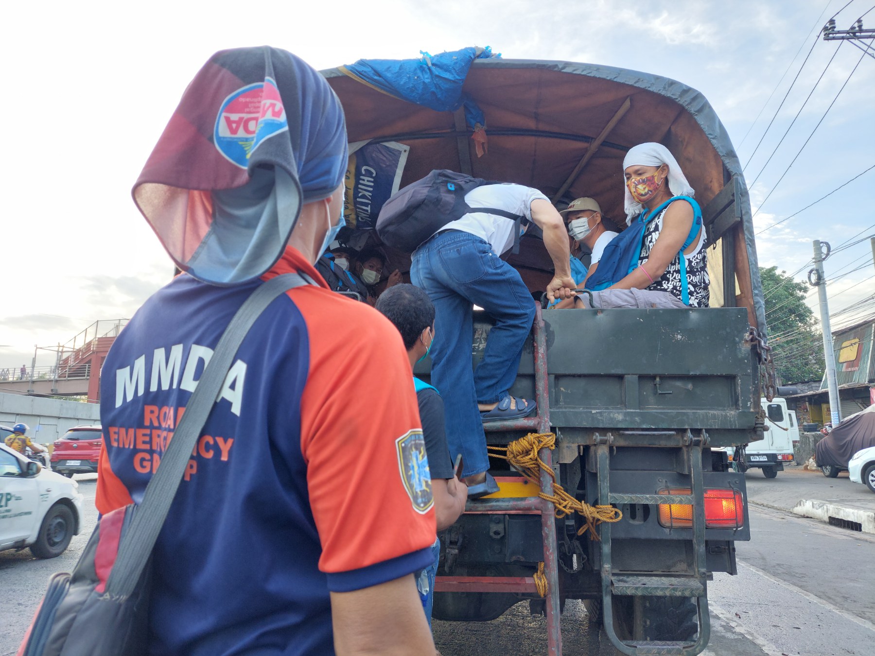 CNN Philippines on Twitter: "THREAD: Government officials hold 'Laging Handa' briefing on the ...