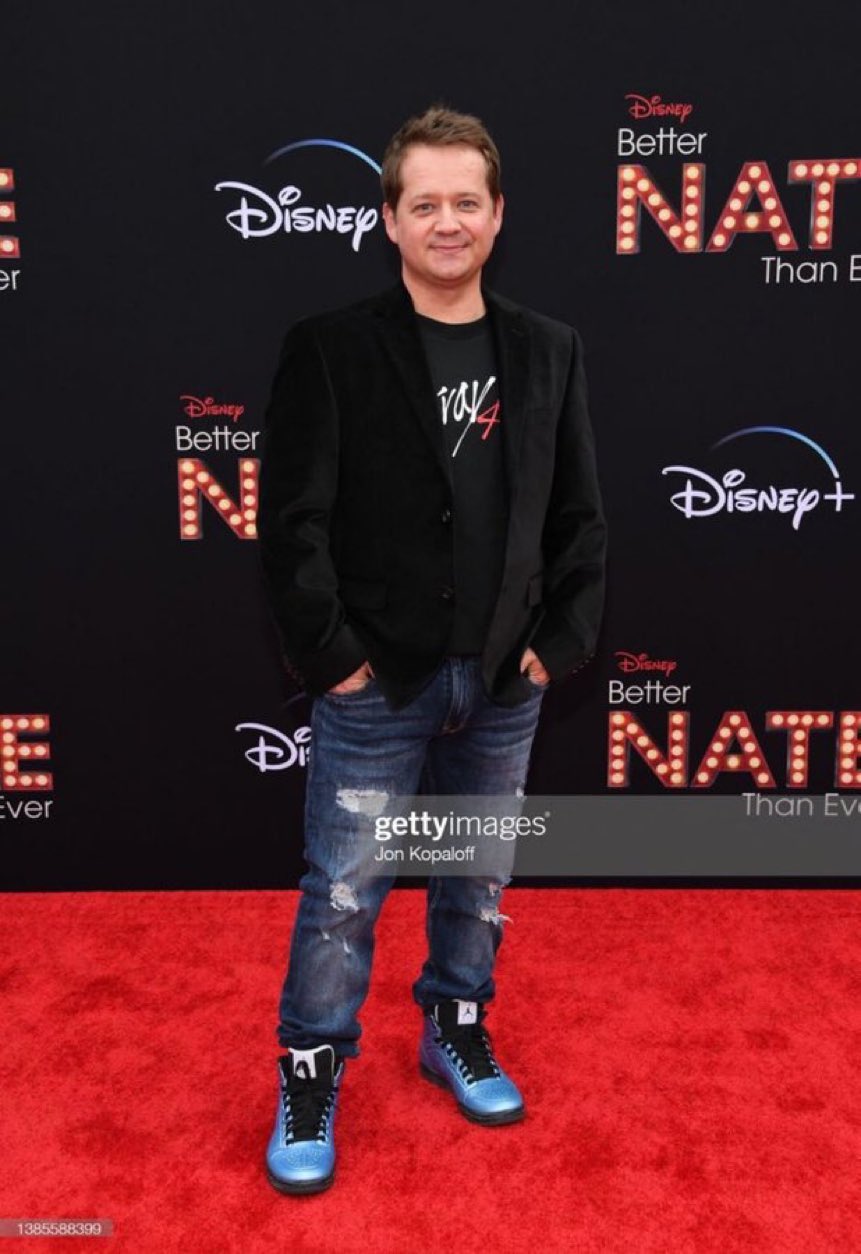 Jason Earles And Wife 2022