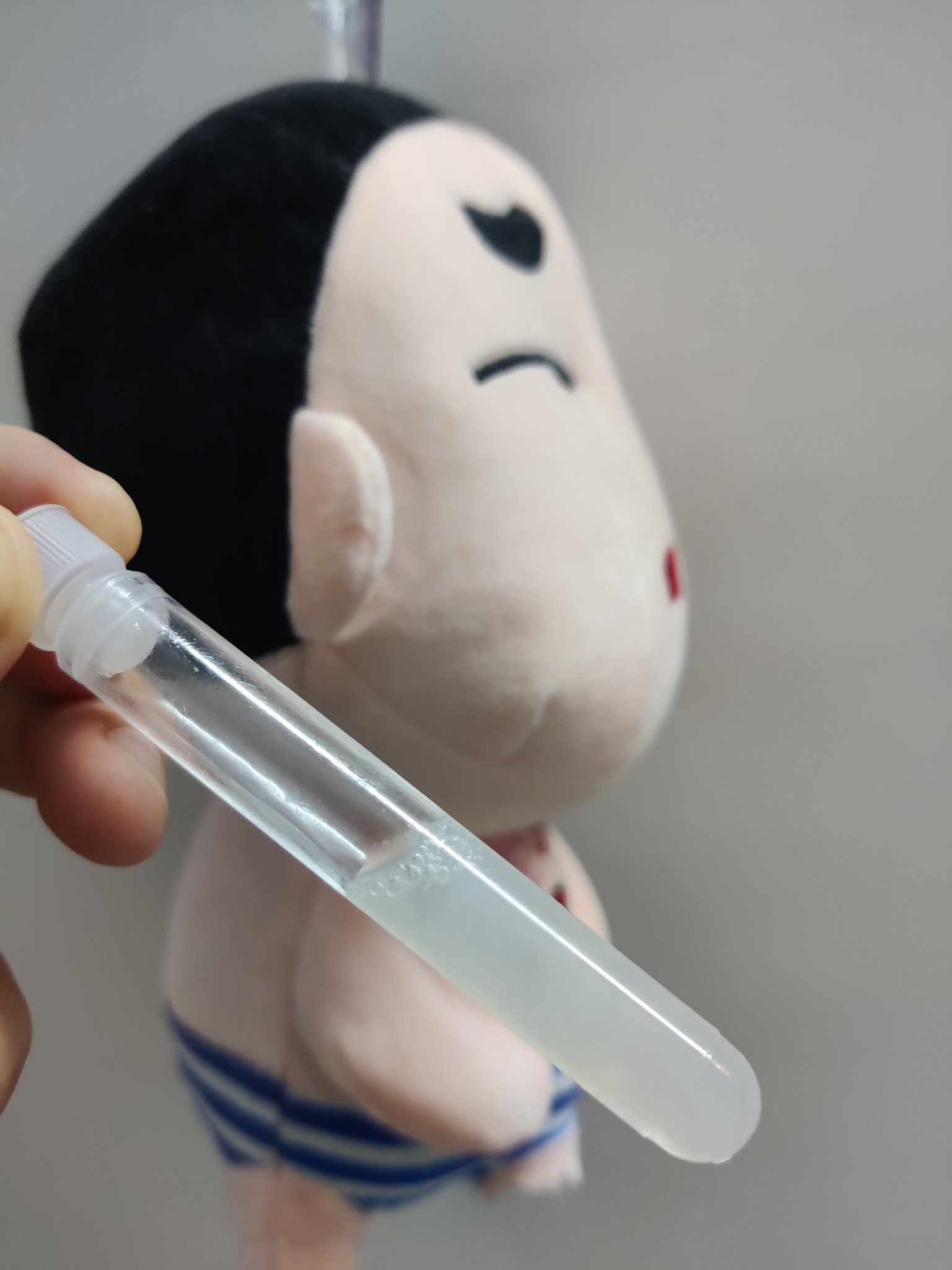 广州大学城情趣酒店老板 On Twitter 今天扫房,这个套足足半管粘稠的纯白精液,年轻人身体就是好,没有一点杂质,趁新鲜立马发货。精套 精液