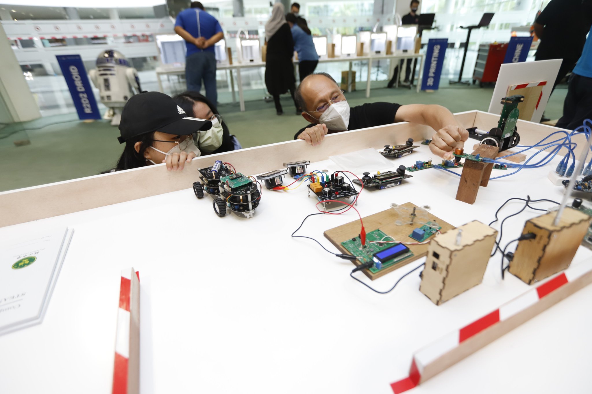 MRANTI on Twitter: "For those looking to experience hands-on activities, the Pop-Up Makerspace ...