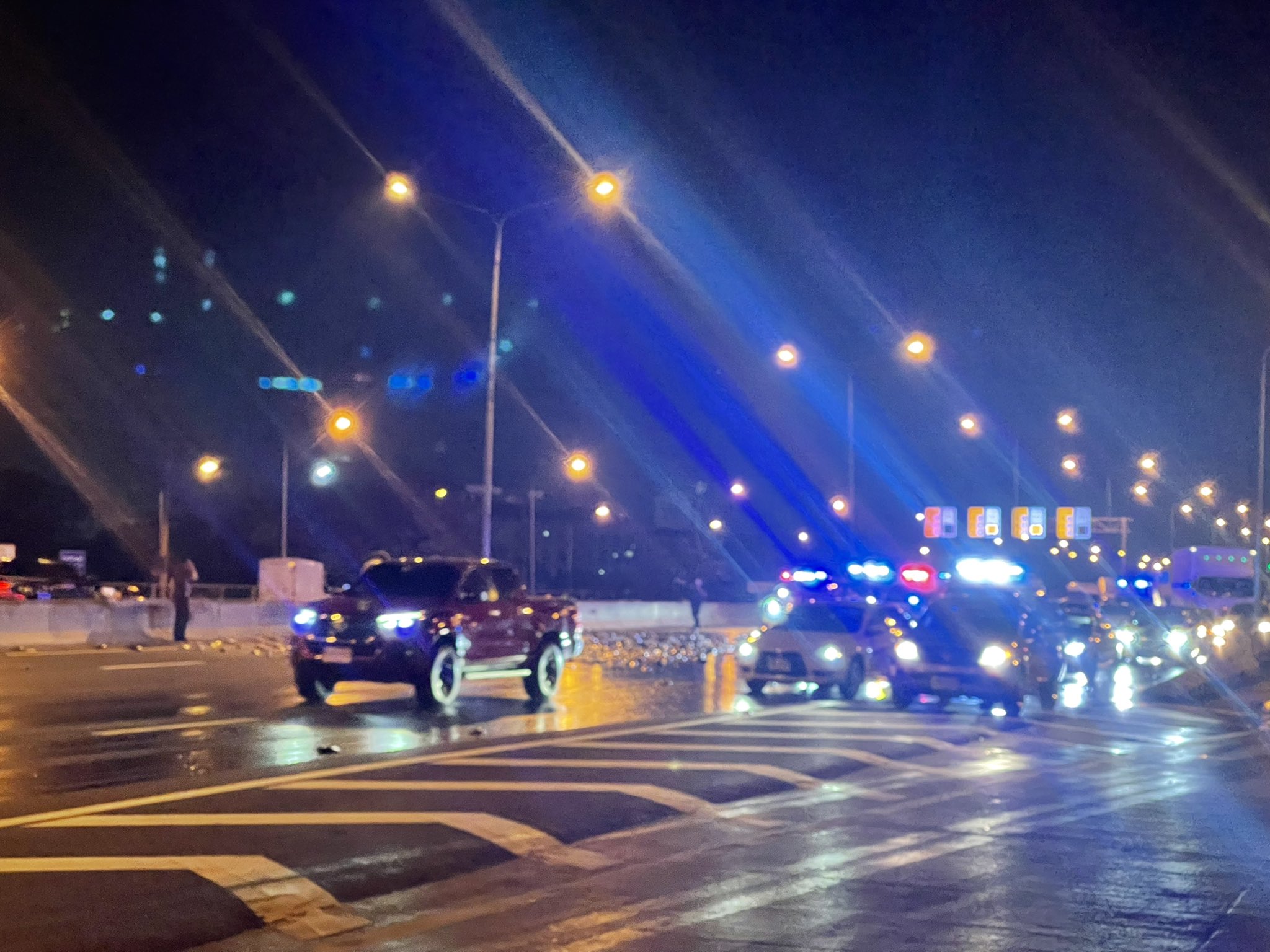 JS100 on Twitter: "RT@meowmeawz : #อุบัติเหตุ #ถนนมอเตอร์เวย์ สาย 9 มุ่งหน้าบางปะอิน ที่บริเวณ ...