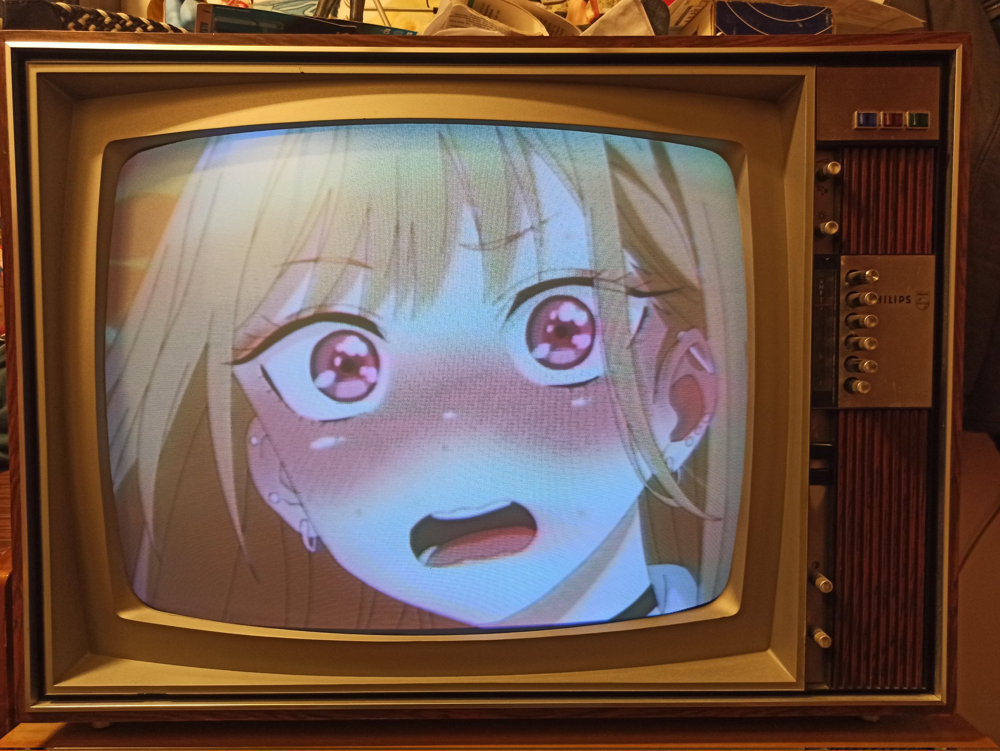 I put waifus on a vintage TV on Twitter: "Marin Kitagawa - My Dress-Up Darling Philips X25K121 ...