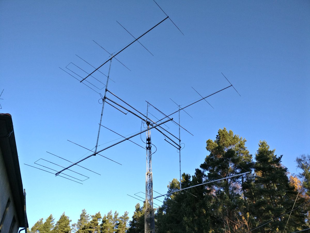 Justin Johnson - G0KSC on Twitter: "A pair of small 50MHz 4 x LFA Low Noise Yagi systems in 'H ...